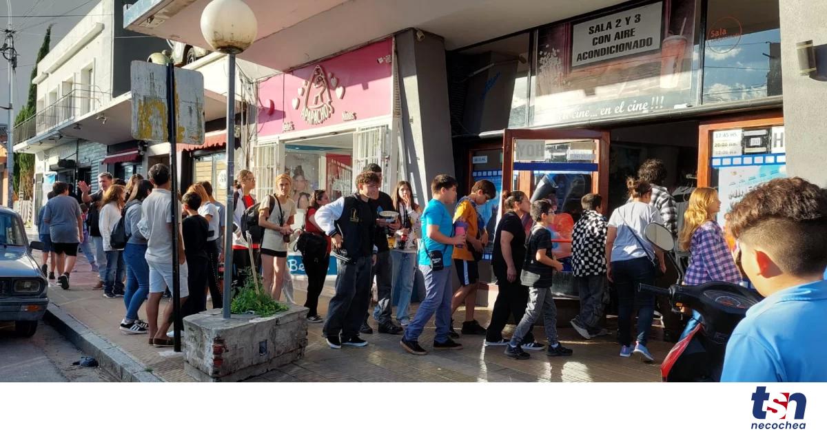 Fanáticos de Minecraft se convocaron en el Cine Ocean para el pre ...